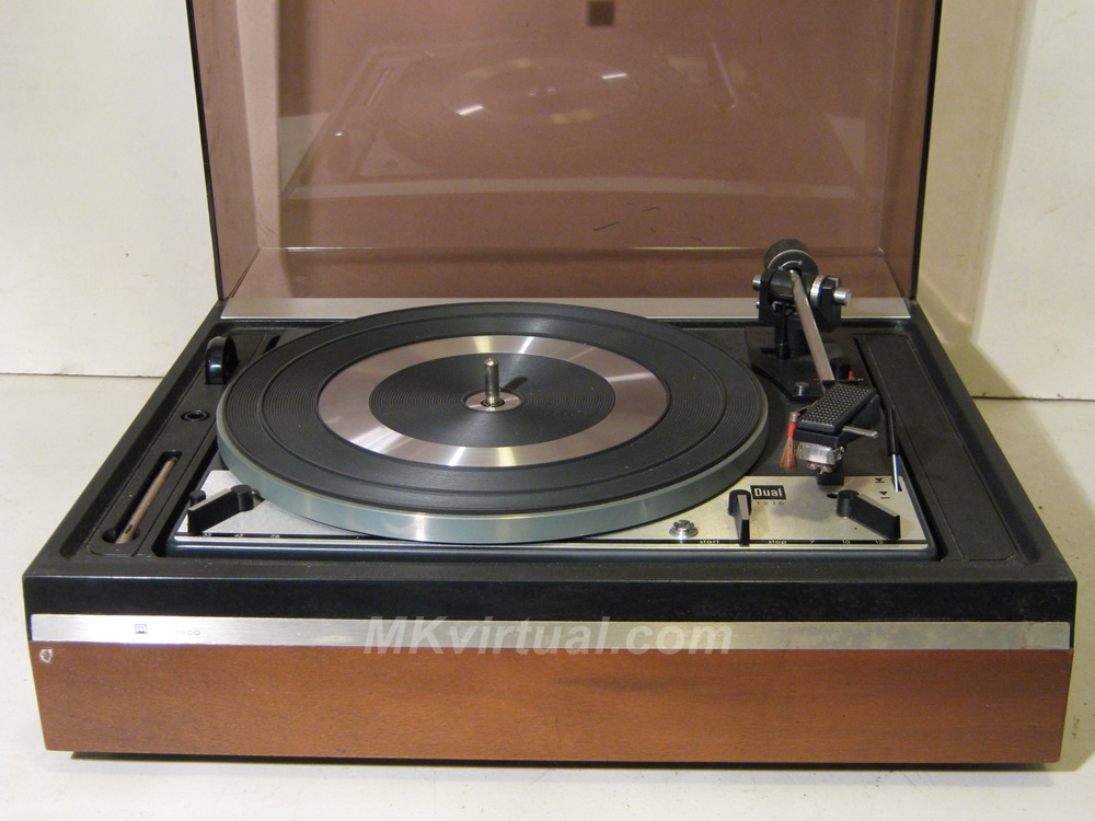 Dual 1216 automatic turntable